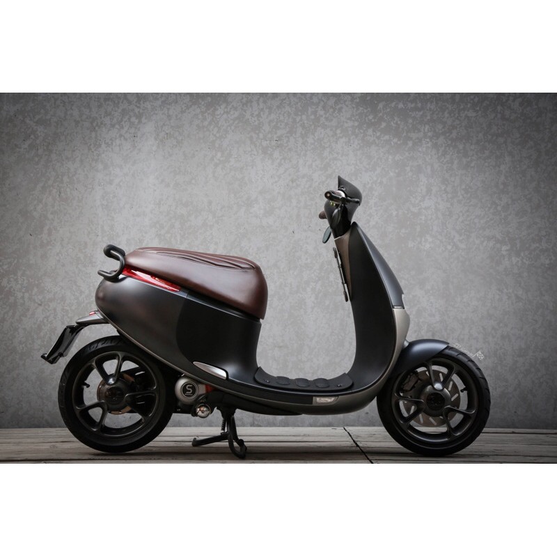 已售出 🎉 Gogoro 1 plus 後期高階版本 - 復古風格改裝 類 S1 風格 低里程 全室內車乾淨如新 | 蝦皮購物