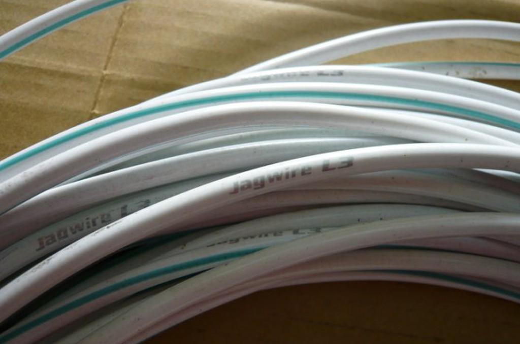 [ㄚ順雜貨鋪] 出清價 全新 jagwire L3煞車內管 ( 白色 ) 一米(100cm)=50元 | 蝦皮購物