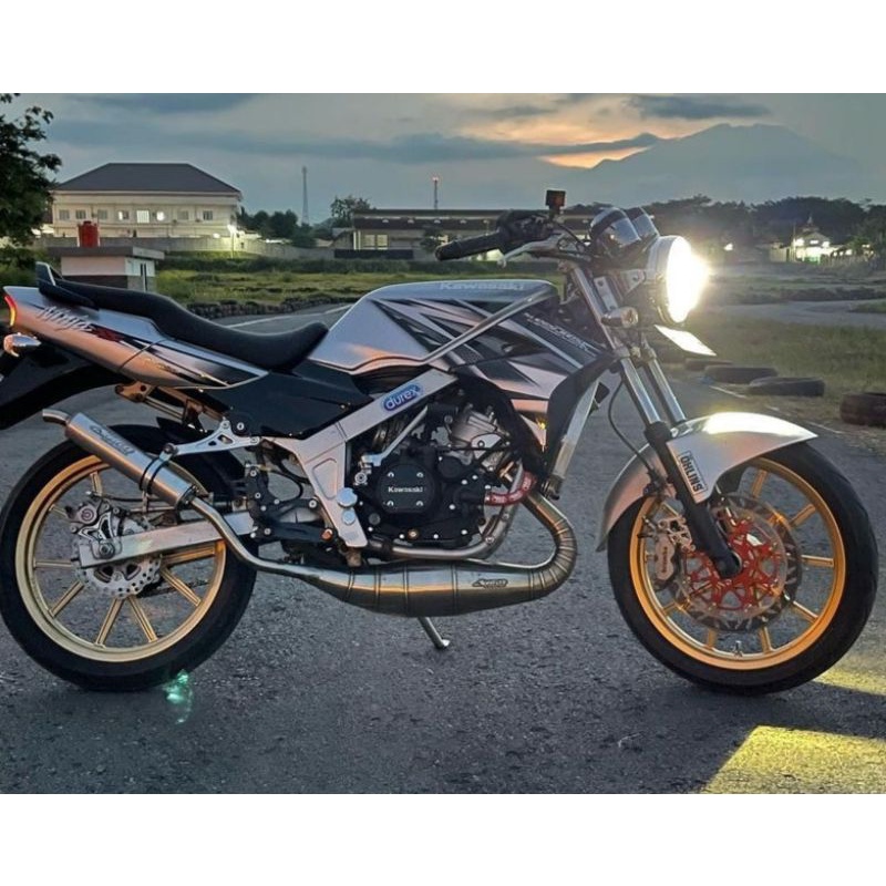 KAWASAKI Putih striping Ninja ss 2013 銀色貼紙 lis 條紋標準 Ori 川崎忍者 | 蝦皮購物