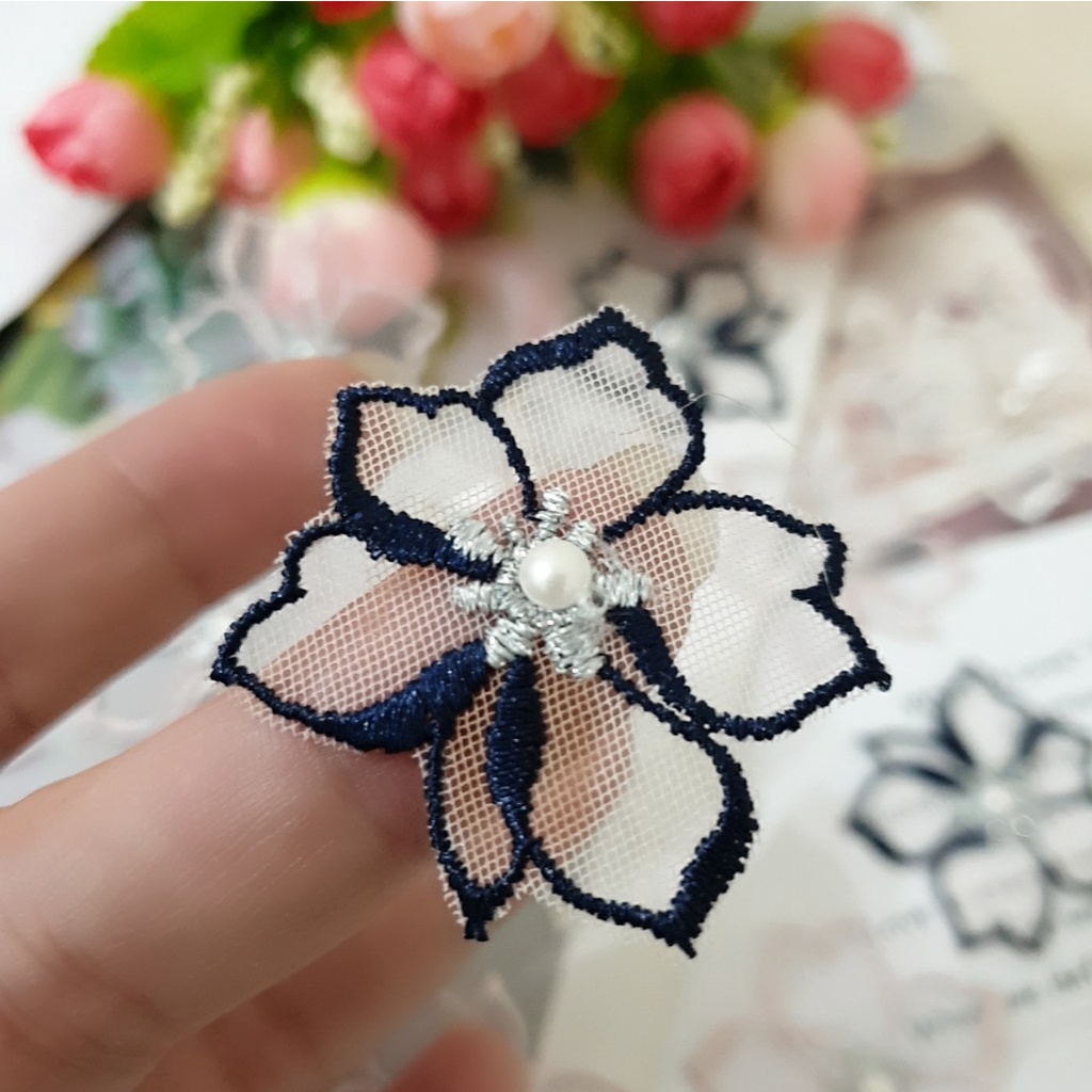 《iAsa愛莎の》手作材料 亮絲線刺繡小花片半面珍珠花片diy婚紗頭紗服裝裝飾童裝裝飾 | 蝦皮購物