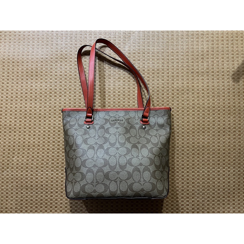 近全新 COACH PVC Logo前拉鍊袋肩背托特包(橘邊) | 蝦皮購物