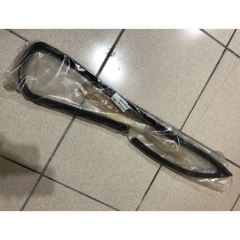 BMW 51328213981 前門泥槽(玻璃) LH/E36/4門 | 蝦皮購物