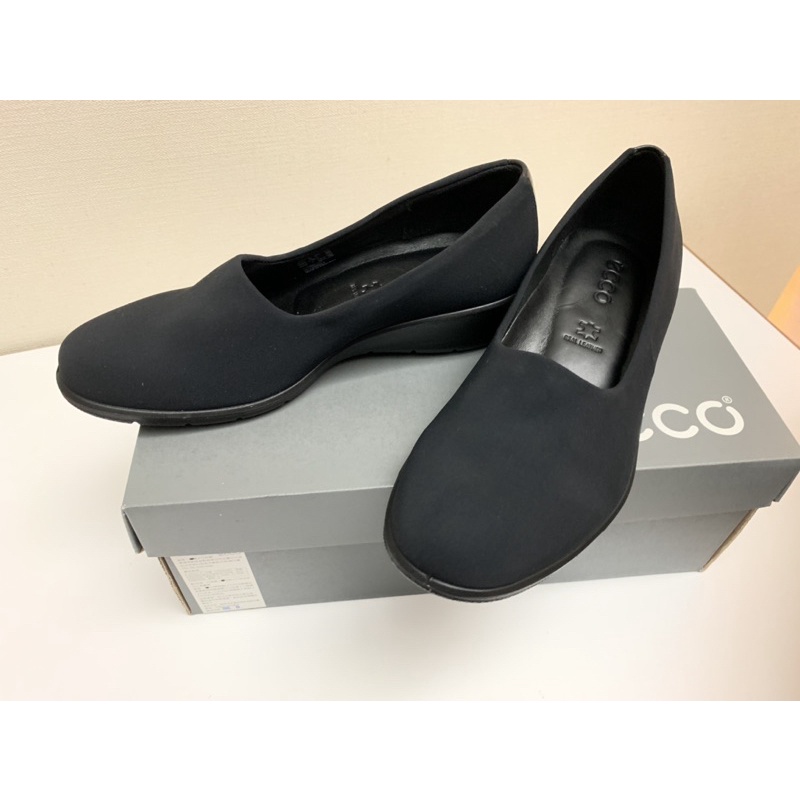ECCO FINOLA 透氣柔軟休閒鞋/女鞋/黑色/EU35 | 蝦皮購物