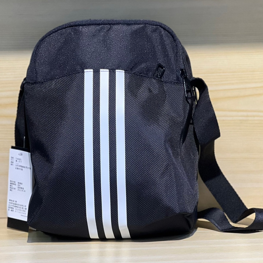 ADIDAS 側背包 腰包 包包 收納 夾層 穿搭 配件 LOGO 原價890 現貨 FM6881 | 蝦皮購物