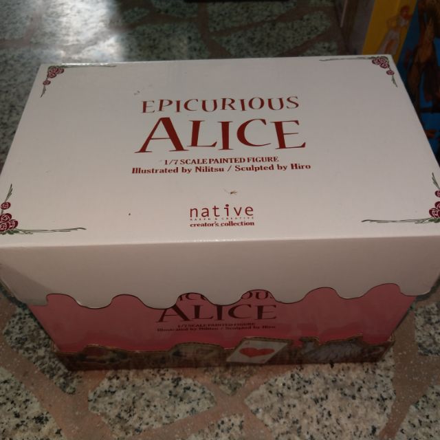 EPICURIOUS ALICE NATIVE 蛋糕盒 巨無霸 美女 公仔 | 蝦皮購物