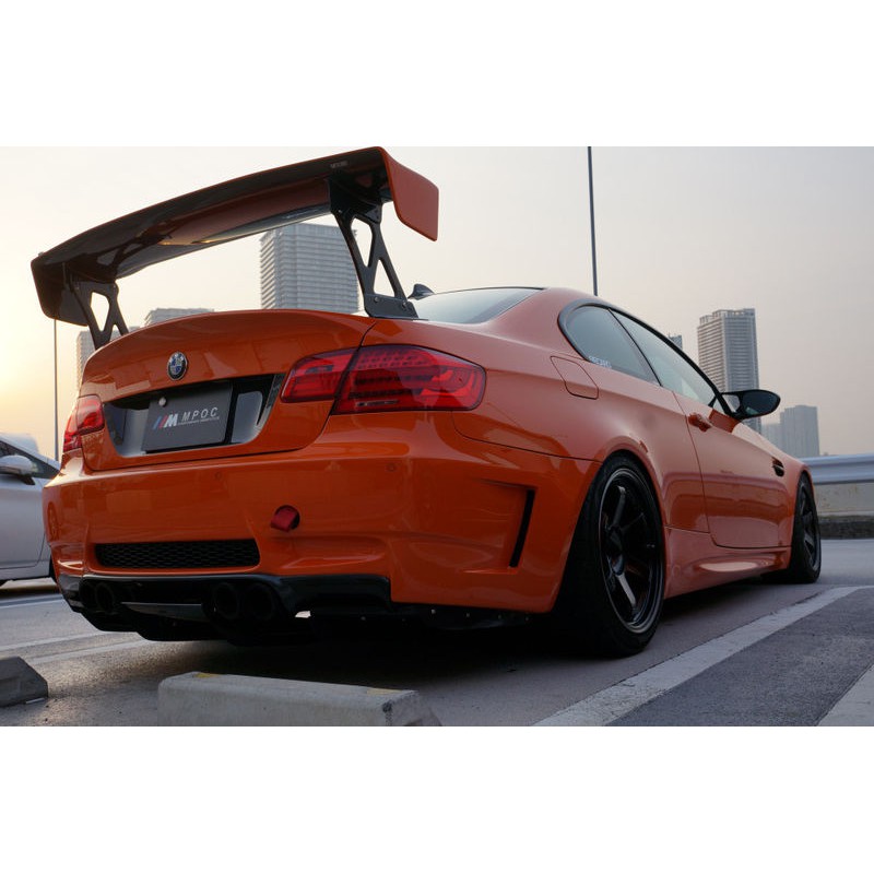 【M.GARAGE】BMW E92 M3 Varis 碳纖維 GT 尾翼 大尾翼 戰鬥尾翼 通用 改裝 套件 | 蝦皮購物