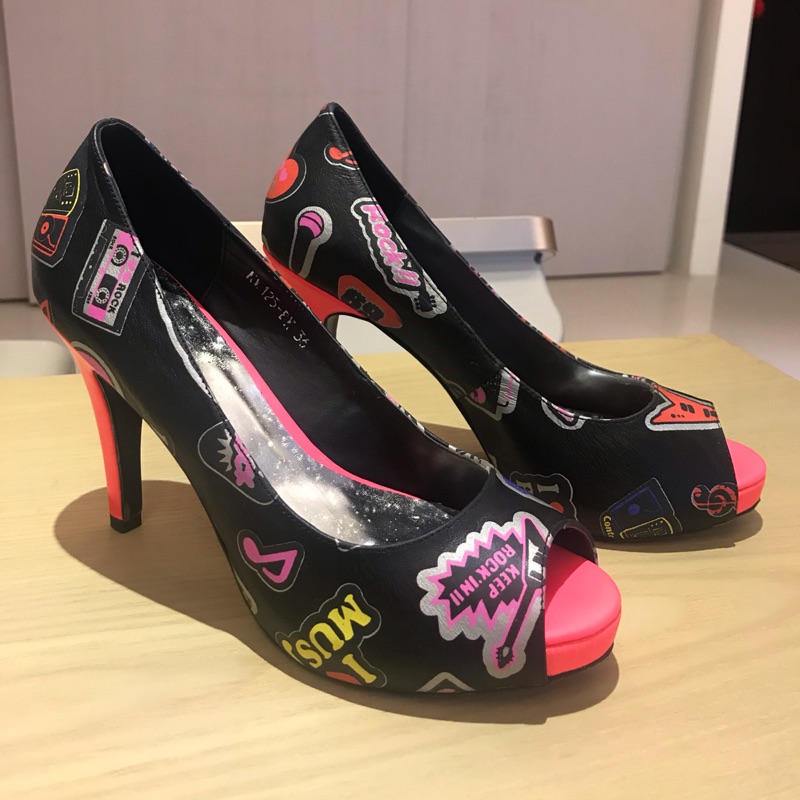 香港品牌 Issa Kamara 全新高根鞋36號 | 蝦皮購物