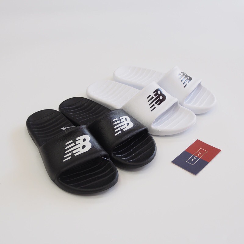 Motus | New Balance 經典 LOGO 防水拖鞋 黑 SUF100ABK | 蝦皮購物