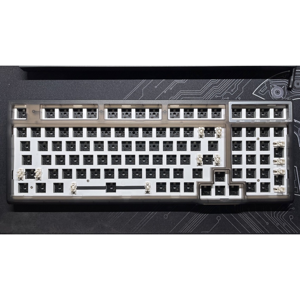 RX980 藍牙2.4G無線RGB 三模插拔軸機械鍵盤套件 (自售) 黑透 二手 | 蝦皮購物