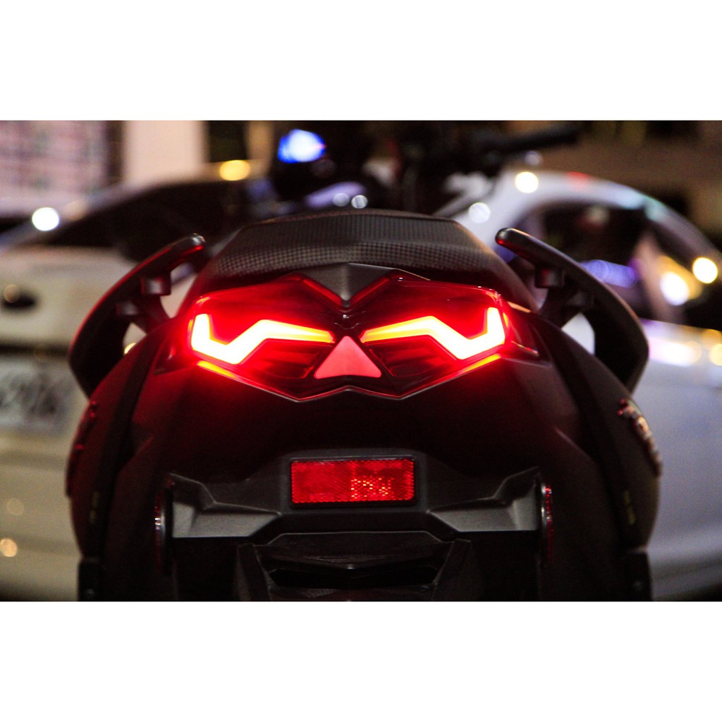 『現貨』M8/FORCE/整合式尾燈/SLO 速辰/導光行尾燈/流水方向燈/序列式/跑馬 | 蝦皮購物