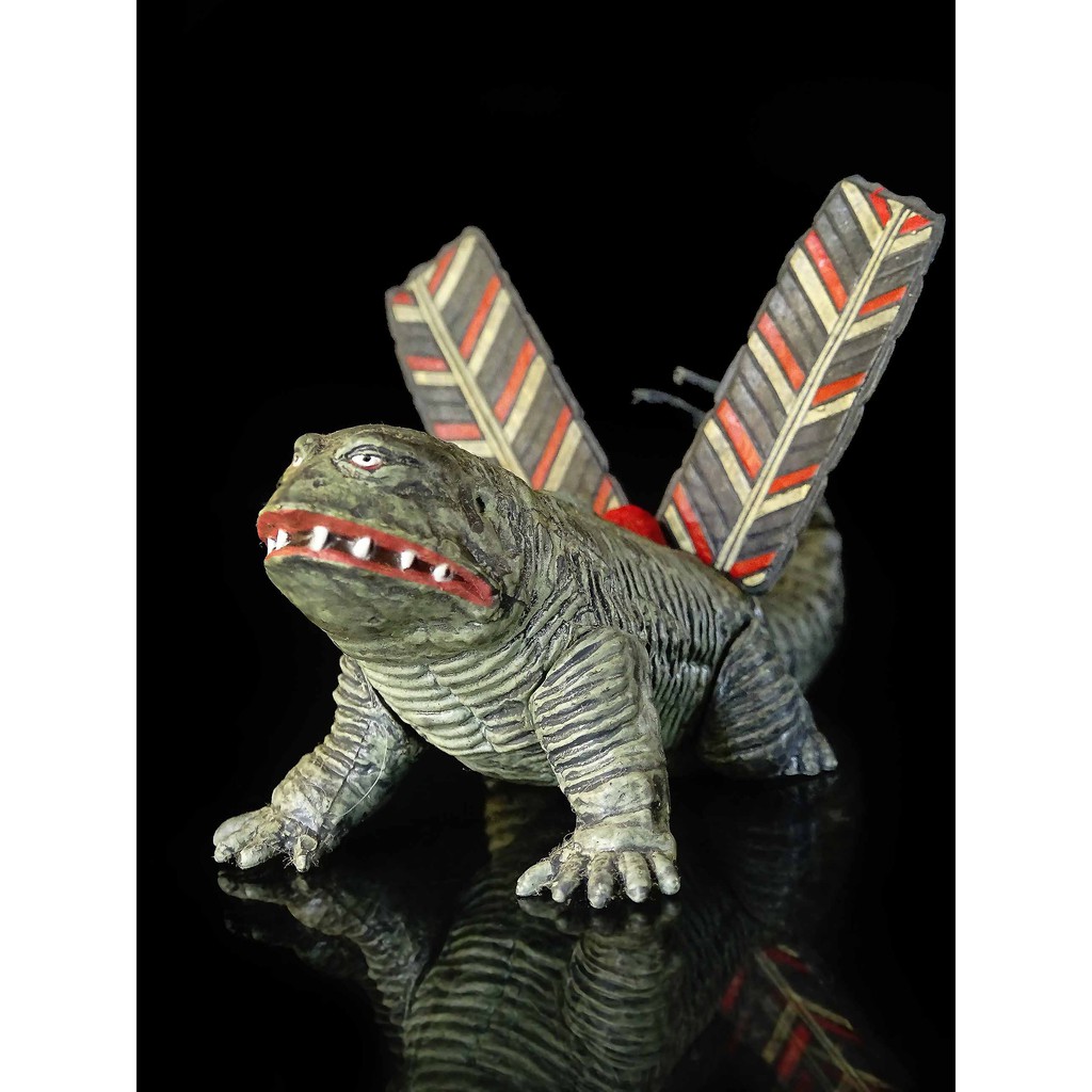 A-10 櫃 現狀品 ： KEMULAR 毒氣怪獸 凱姆拉 HG ULTRAMAN 45 富貴玩具店 | 蝦皮購物