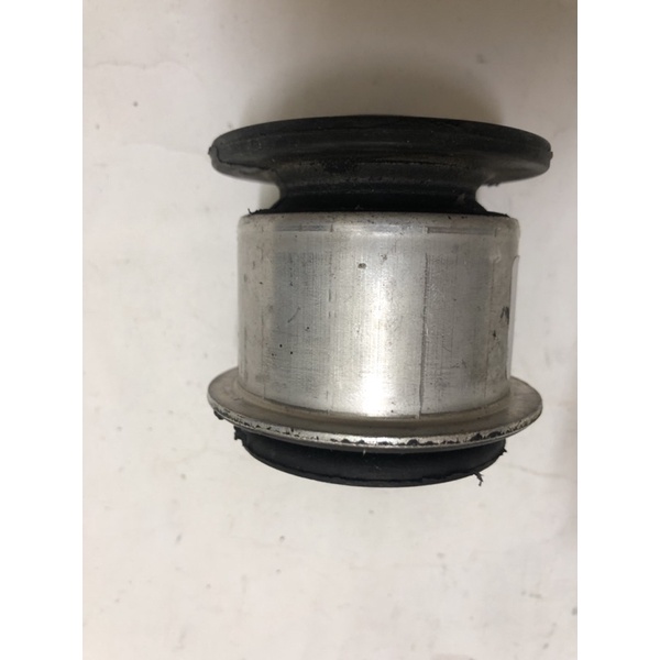 BENZ 1643330414 前三角架鐵套 W164/W251 | 蝦皮購物