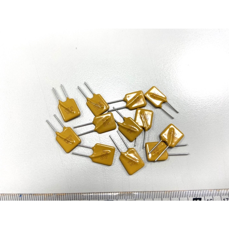 自恢復保險絲 300uf 30V 3A DIP 自複式 可複式 保險絲 汽車 toyota 電折 後視鏡 零件 維修 | 蝦皮購物