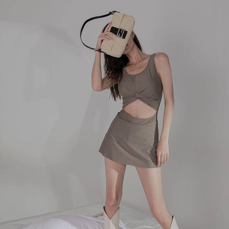 C＆R Studio 連身泳衣女 性感 連身裙式 顯瘦 遮肚 泡溫泉泳衣 連身泳裝 遮肚泳衣 泳衣保守 | 蝦皮購物