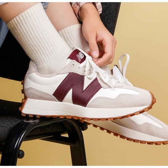 日本連線代購 New Balance 327 海鹽白 NB327 酒紅 芝麻牛奶 男女同款 WS327FB | 蝦皮購物