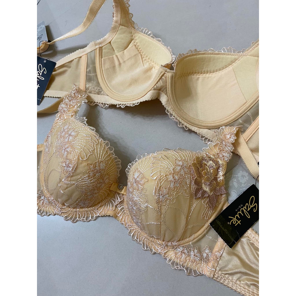 華歌爾 莎露 Salute 美鑽 刺繡蕾絲 精緻內衣 C70 D70 32c 32D 專櫃進口內衣 淺色 | 蝦皮購物