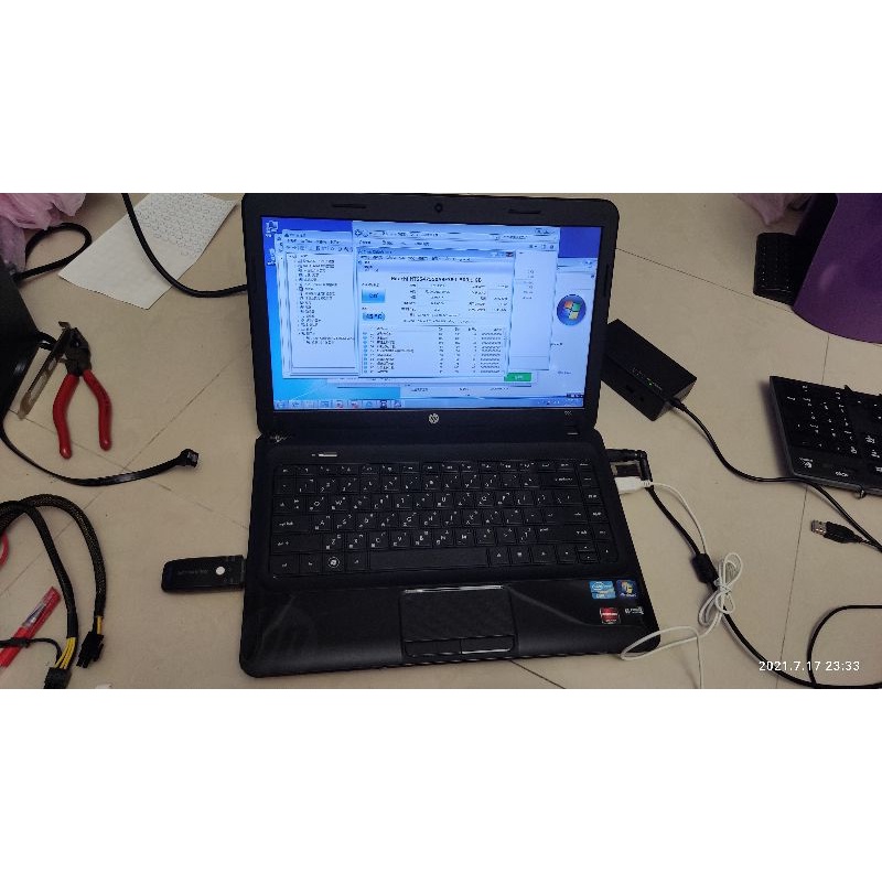hp 1000 i3 2350 500g 4g 鍵盤 cD 正常 轉軸左邊破裂 打開後正常 14吋 只有筆電一台 | 蝦皮購物