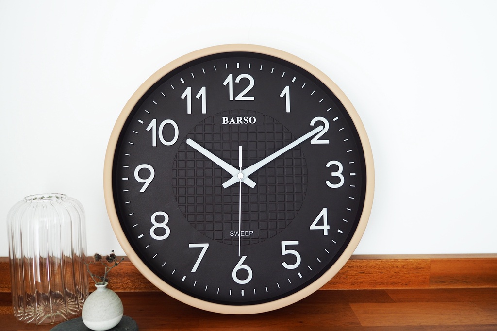 台灣品牌【靜音掛鐘 BARSO】立體數字/立體鐘面 深海藍/深棕色 BS-805 北歐風時鐘/超靜音時鐘/北歐風掛鐘 | 蝦皮購物
