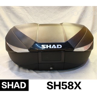 。摩崎屋。 SHAD SH58x 可變容量 三段空間 L- XL- XXL 霊活運用，操作簡易 SH58行李箱 | 蝦皮購物