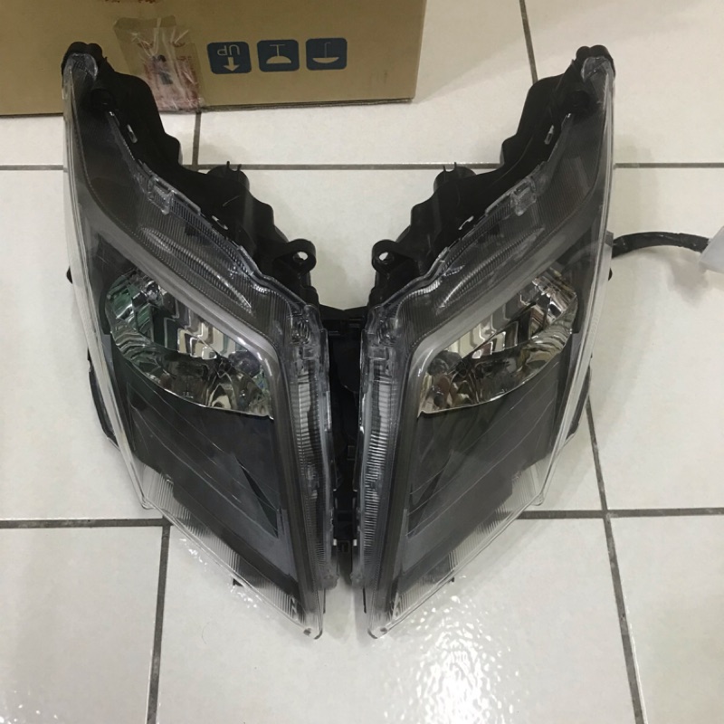 Jets原廠大燈！！ | 蝦皮購物