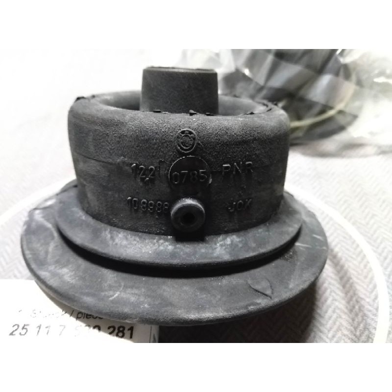 BMW 手排 防塵隔音橡膠套正廠零件 E34 E39 全車系518-M5皆適用 E38 E32 E31全車系 | 蝦皮購物