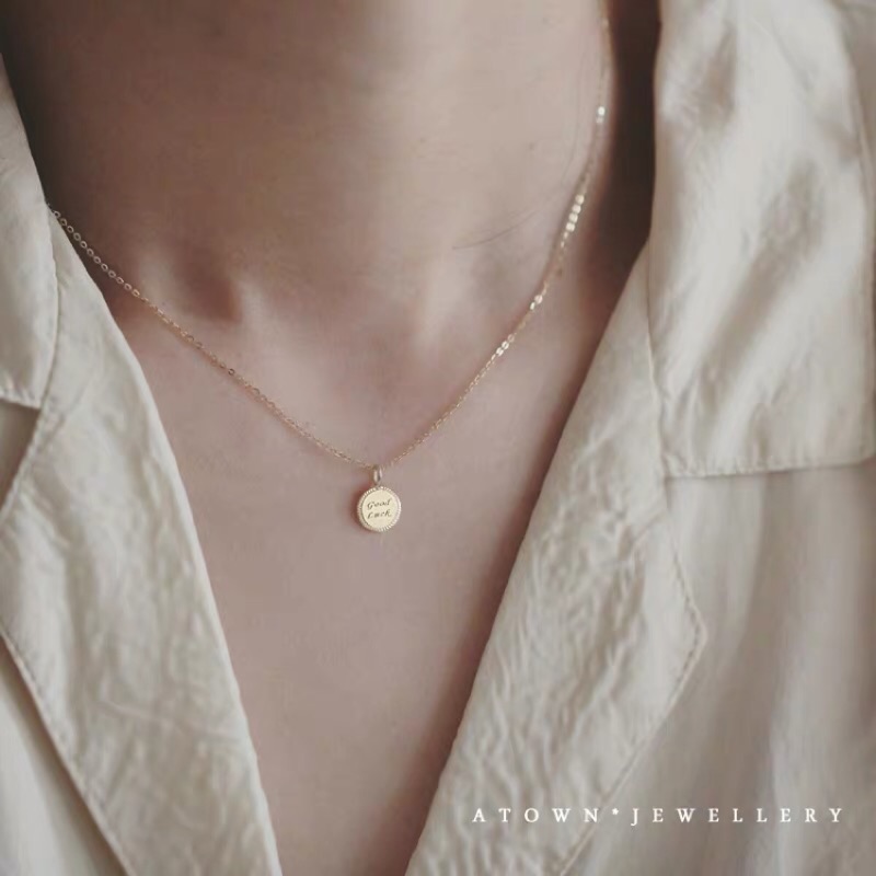 =現貨= ATOWN 輕珠寶 9K金 14K金 金幣項鍊 幸運金幣墜子吊墜 Good Luck 墜子 | 蝦皮購物