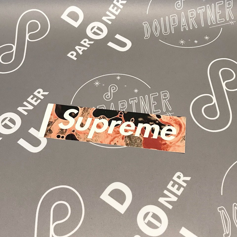 【Dou Partner】SUPREME BLOOD AND SEMEN STICKER 防水貼紙 血與精 | 蝦皮購物
