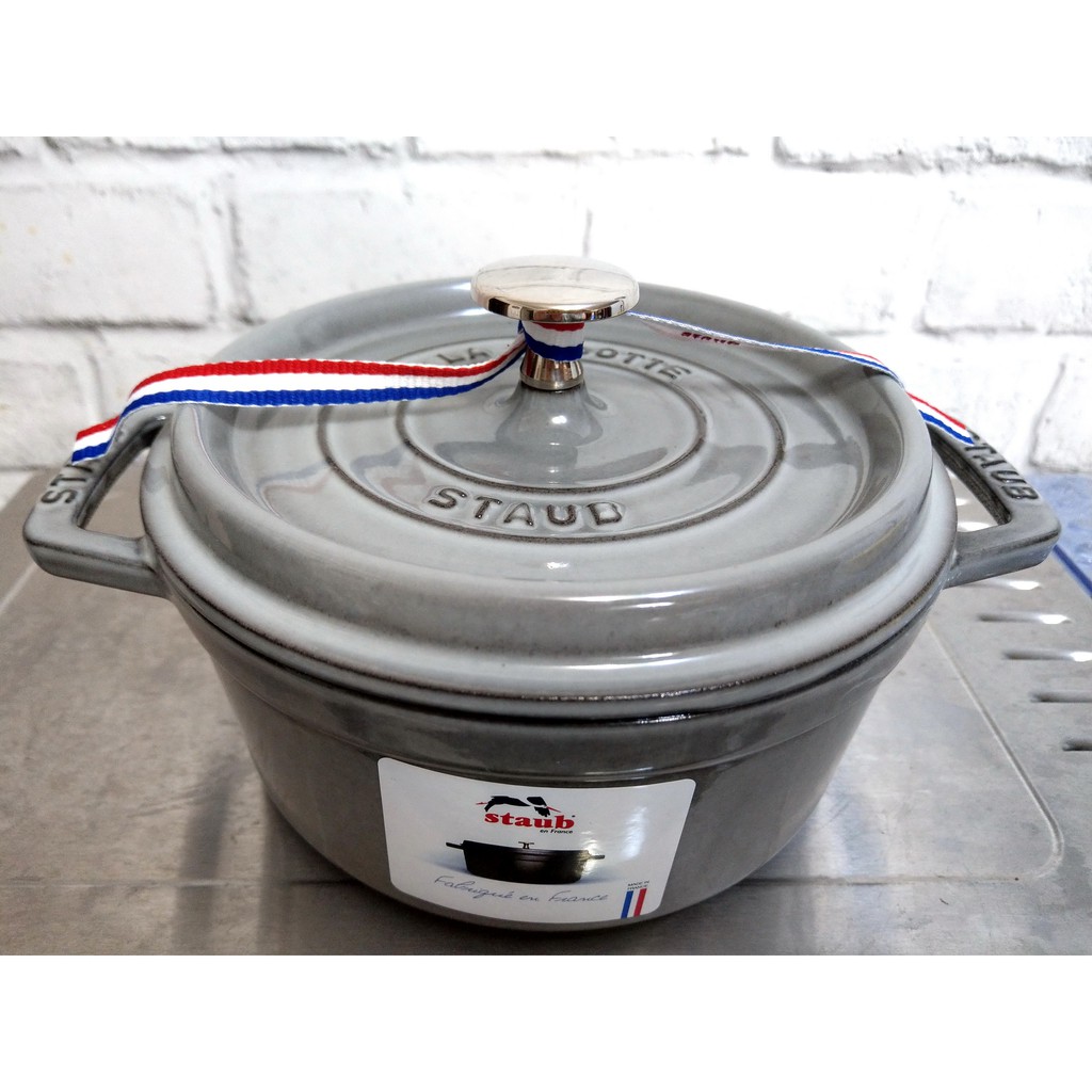 Staub 石墨灰18cm圓鍋 | 蝦皮購物