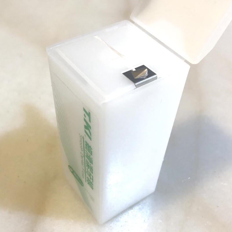 《熱賣🔥🔥🔥》 T.KI TKI 鐵齒 細滑潔牙線 牙線 大牙線 大容量牙線 扁線（薄荷）218碼(200公尺）大容量 | 蝦皮購物