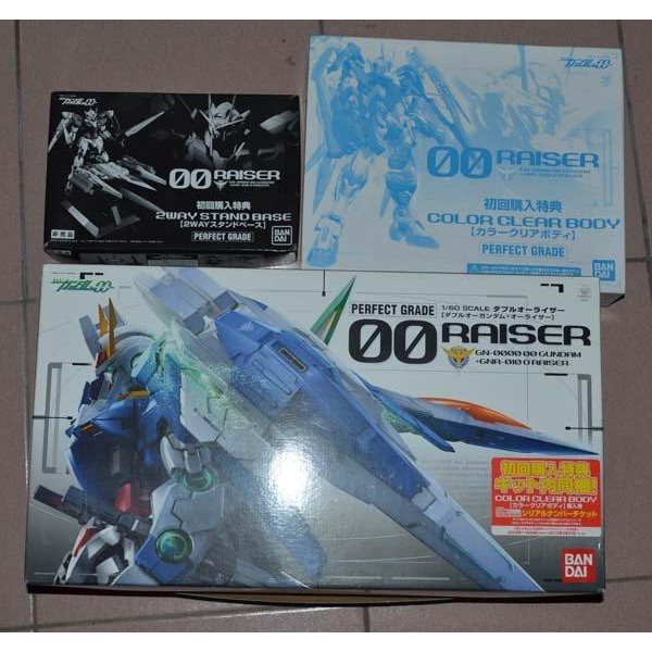 初版BANDAI 1/60 PG 00鋼彈OO 00 + RAISER OOR 00r （付首批特典支架 只有一組） | 蝦皮購物