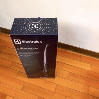 [現貨免運] 伊萊克斯Electrolux 超級完美管家直立式/手持兩用吸塵器 ZB3301 HEPA進化版 | 蝦皮購物