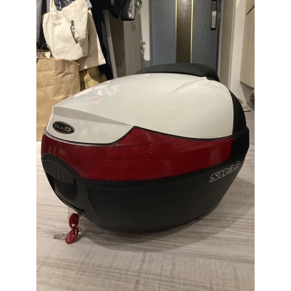 SHAD SH-33 後箱 白 含後靠墊 | 蝦皮購物