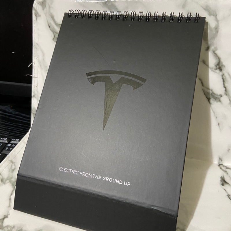Tesla 特斯拉 2020 桌曆 年曆 現貨 全新 辦公小物 | 蝦皮購物