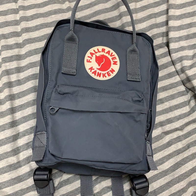 瑞典Fjallraven Kanken後背包 Kanken mini 031石墨灰 graphite 9成新 | 蝦皮購物