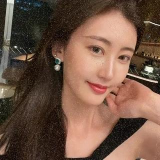 ♥ 奢華祖母綠碧璽珍珠滿鑽耳環女簡約耳墜飾品歐美氣質耳飾情人節禮物送女友時尚配件日系閨蜜耳夾正韓版現貨 | 蝦皮購物