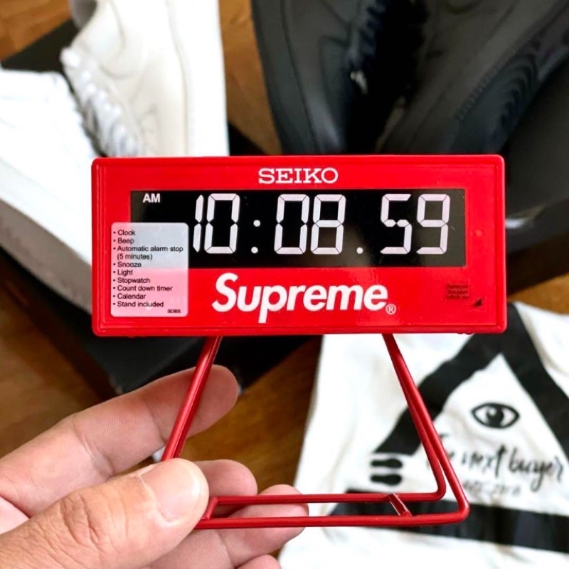 Supreme x SEIKO Marathon Clock 鬧鐘 時鐘 全新正品 | 蝦皮購物