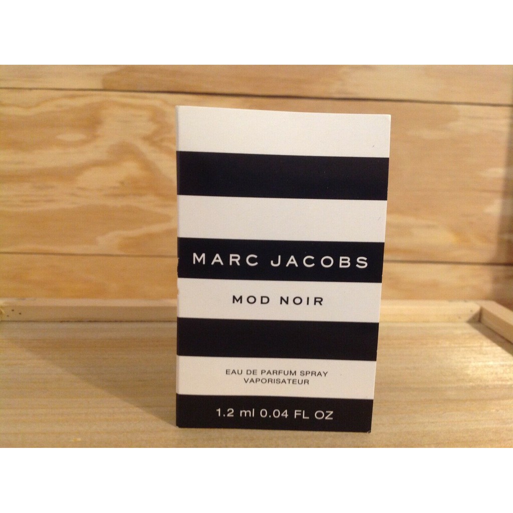 Marc Jacobs 輕熟女 Mod Noir 女 淡香精 1.2mL 全新 可噴式 試管 | 蝦皮購物