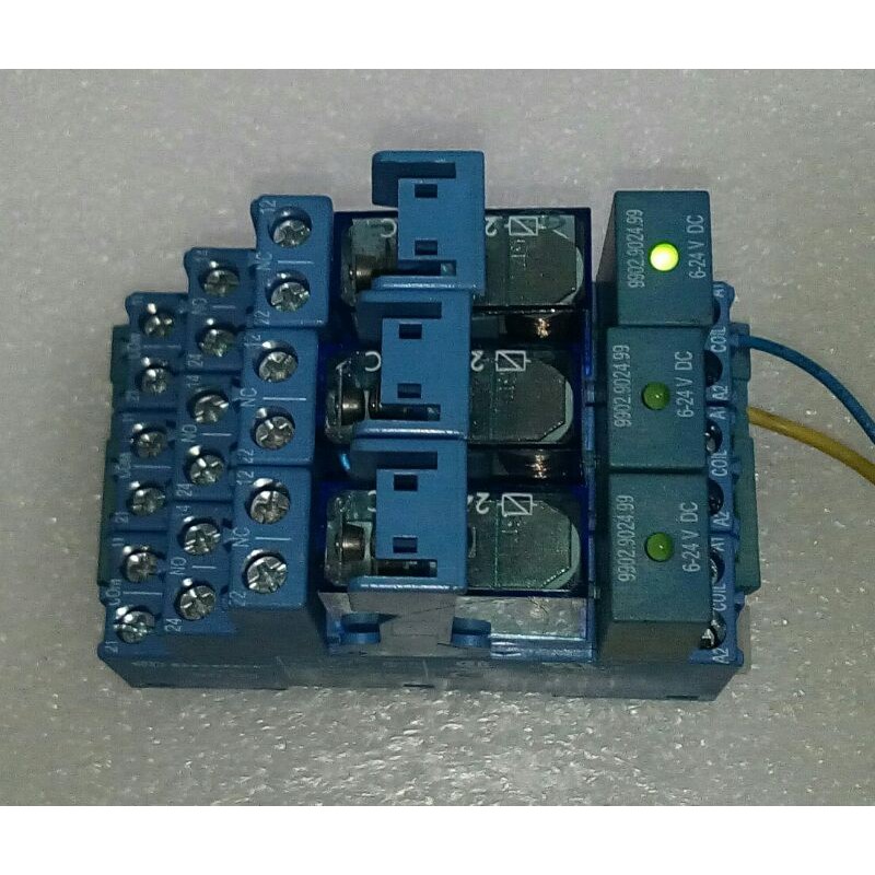 🌞二手現貨保固FINDER芬德95.05底座9902.9024.99/99.02.9.024.99燈40.61S繼電器 | 蝦皮購物