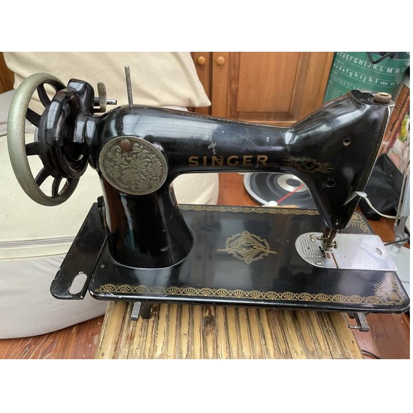 SINGER Sewing Machine 勝家 179 老 古董 縫紉機 裁縫機 針車 機上印有179 以擺件出售 | 蝦皮購物
