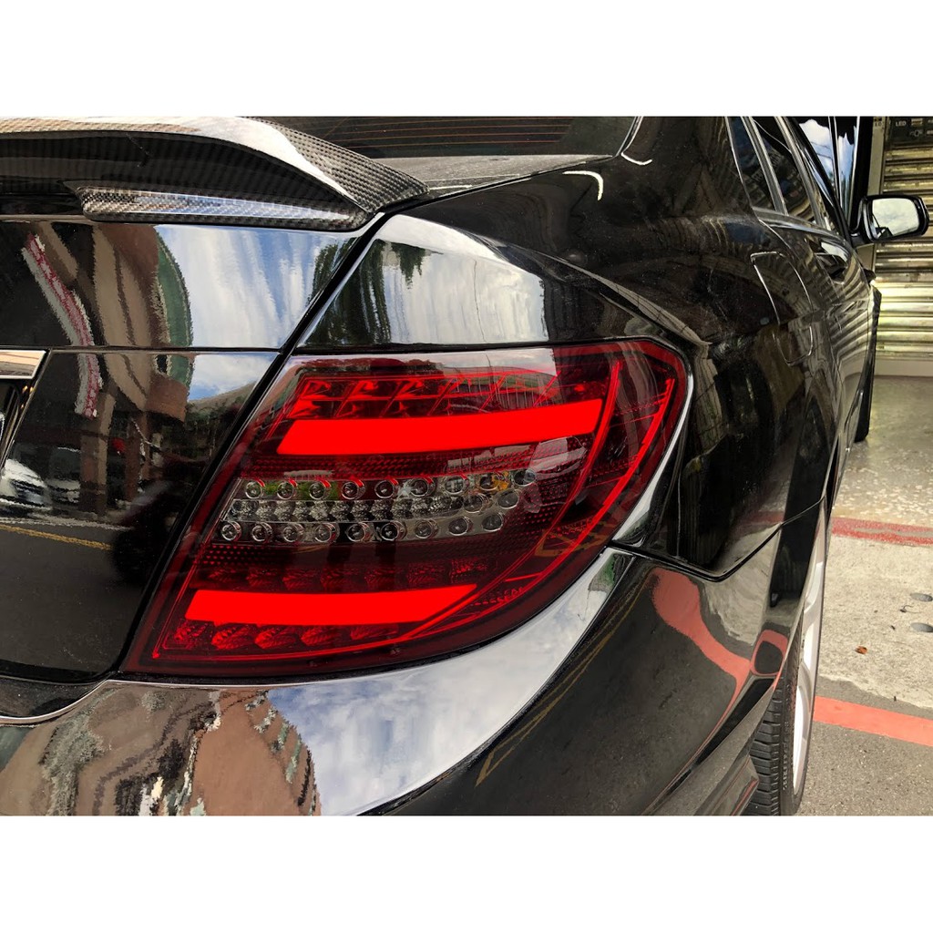 新店【阿勇的店】W204 07~16前期後期都可裝 C300 C200 C250 紅黑版光導型全LED W204 尾燈 | 蝦皮購物