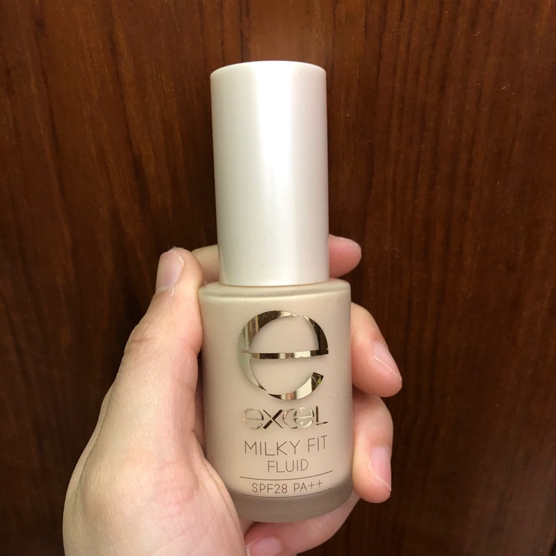 Excel 粉底液 catie推薦 白皙色 MF01 近全新 | 蝦皮購物