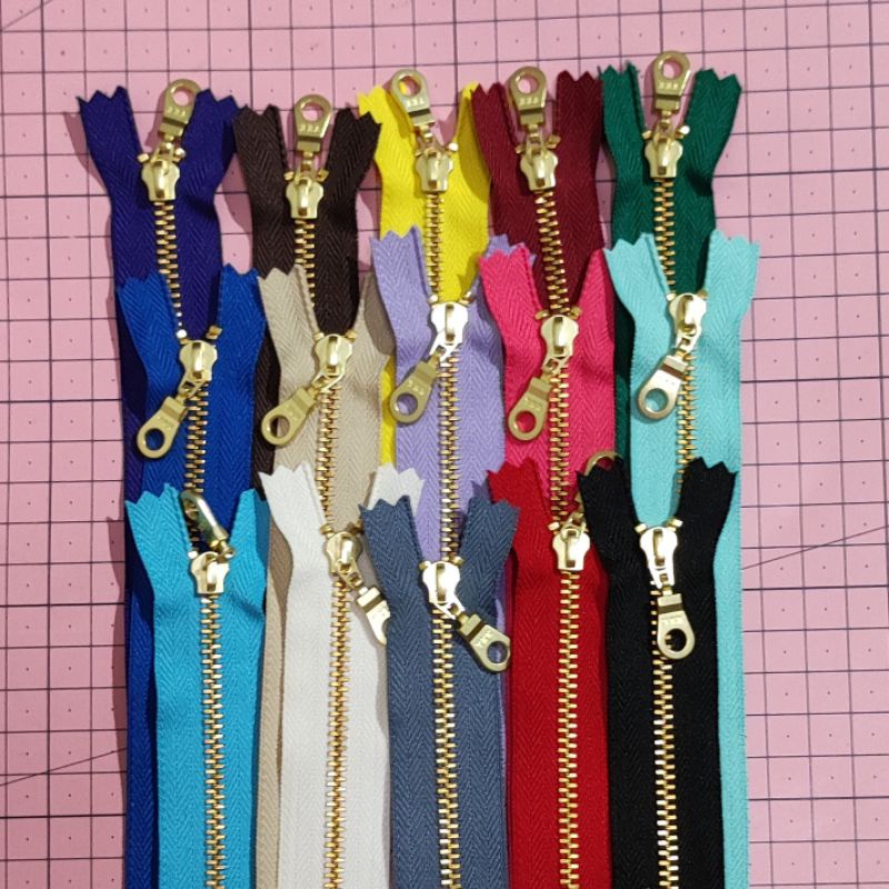 （現貨）YKK 3V拉鍊 5吋 12.5公分 閉口 金屬齒 燈泡頭 一組15條 | 蝦皮購物