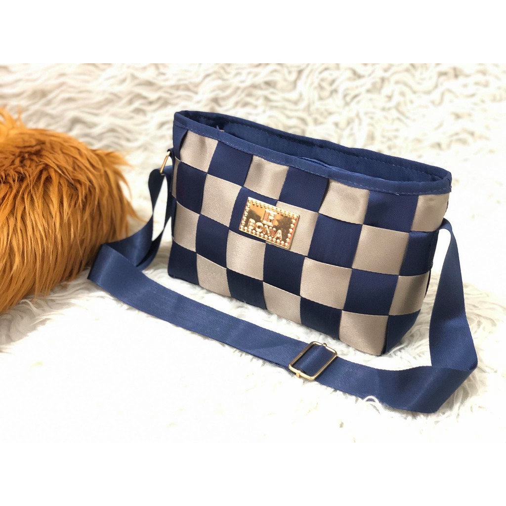 Cool Woven lisban AY-403 獨特的斜挎包 bonia grace lisban 超高級 Maran | 蝦皮購物