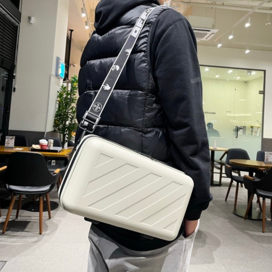 韓國Off White 愛茉莉太平洋 聯名款 Protection Box 美妝箱 化妝箱 限量 韓星同款 | 蝦皮購物