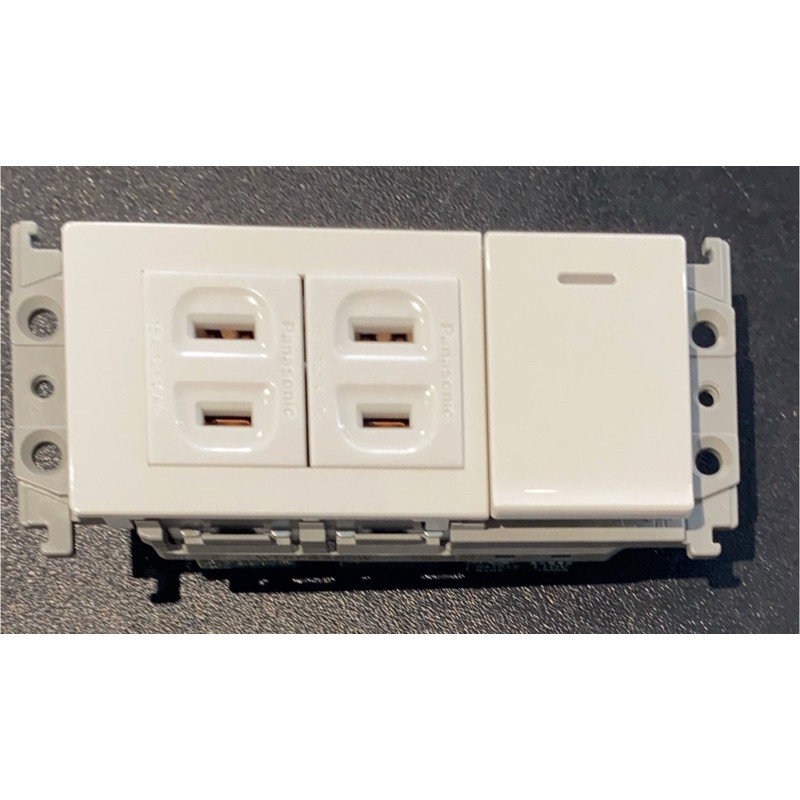 【快速出貨】 開關 插座 Panasonic 國際牌 RISNA 紅橡木 面板 蓋板 l Switchpapa | 蝦皮購物