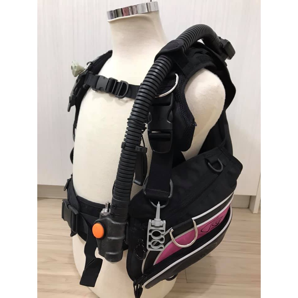 TINA 黑粉紅 潛水 女用 BCD 女用 SIZE S (一般BC 為XS) 近全新 已保養 1年保固 | 蝦皮購物