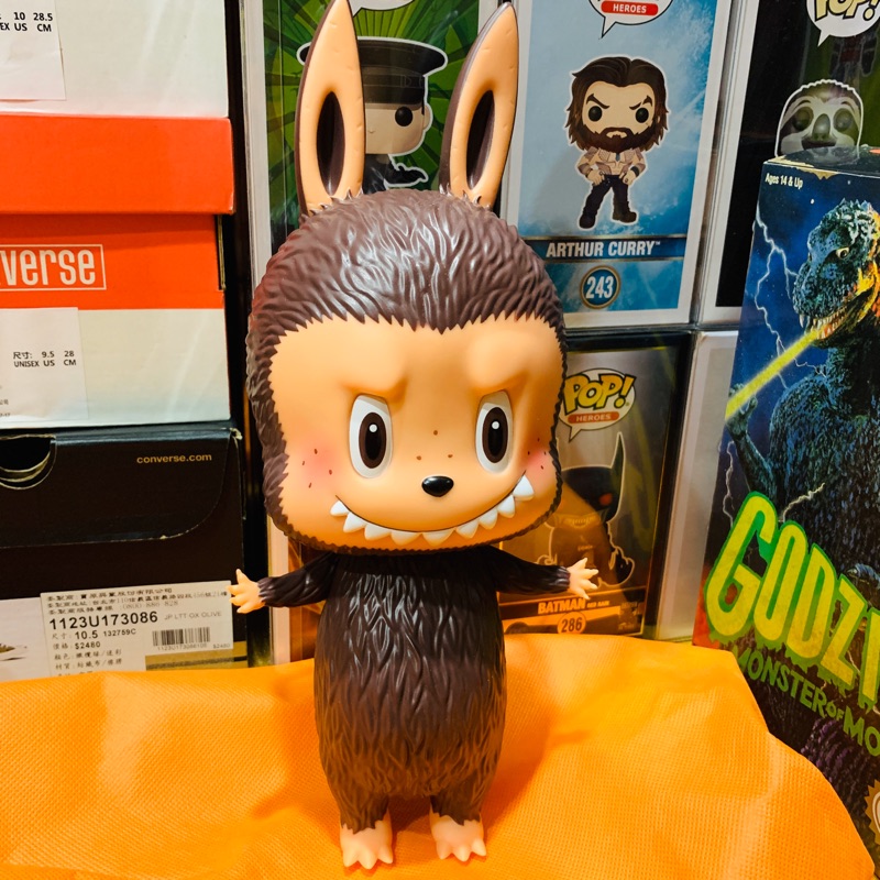 Labubu XL 巨大版 龍家昇 咖啡色 有防塵袋 非1000% | 蝦皮購物