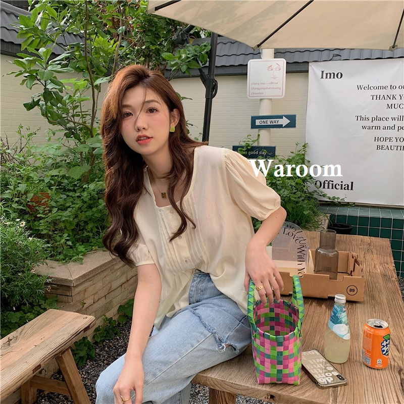 Waroom|售完不補S146 韓系褶皺泡泡袖短袖襯衫|女裝|溫柔風|短袖上衣|短袖襯衫|圓領上衣|OL|燈籠袖 | 蝦皮購物
