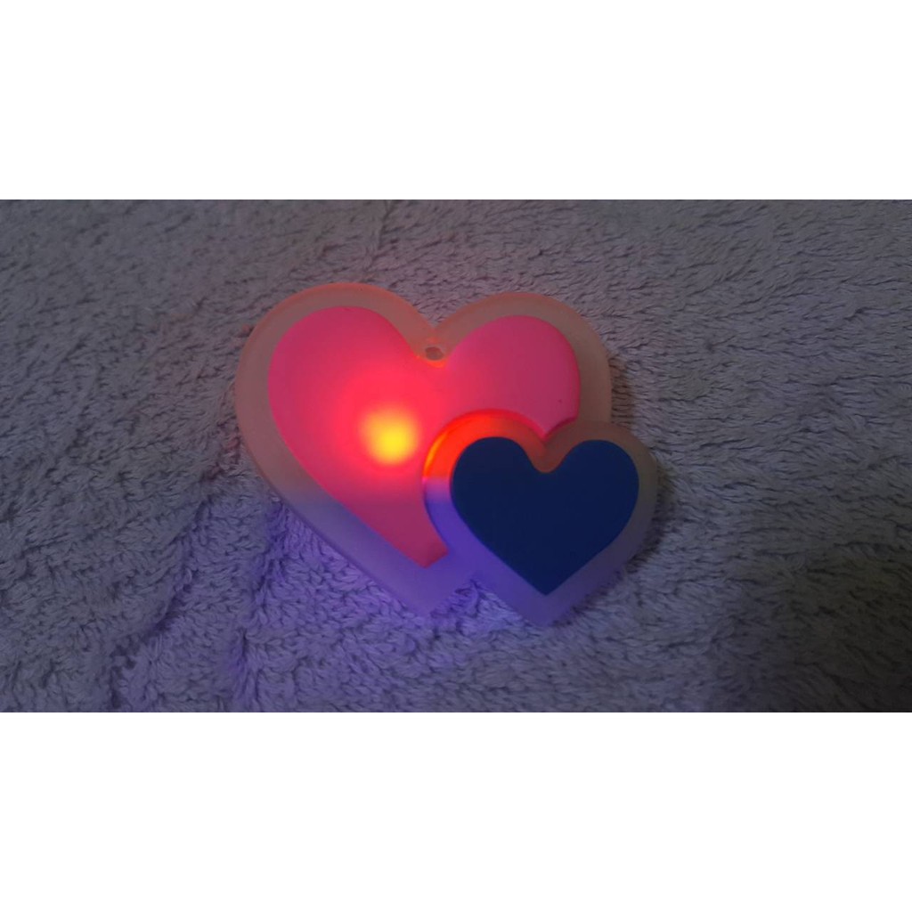 【愛團購 iTogo】LED愛心軟胸大胸章 | 蝦皮購物