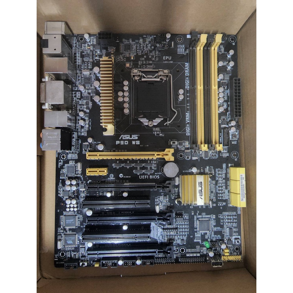 ASUS P9D WS PCB線路受傷 零件機 | 蝦皮購物